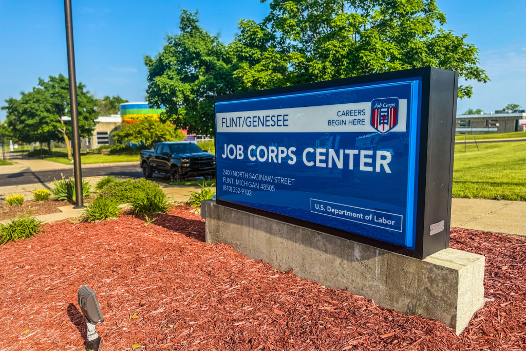 “An oasis in the ruins”: Flint-Genesee Job Corps students brace ...